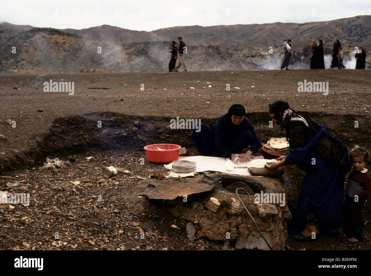 Kurdistan women hi-res stock photography and images - Alamy
