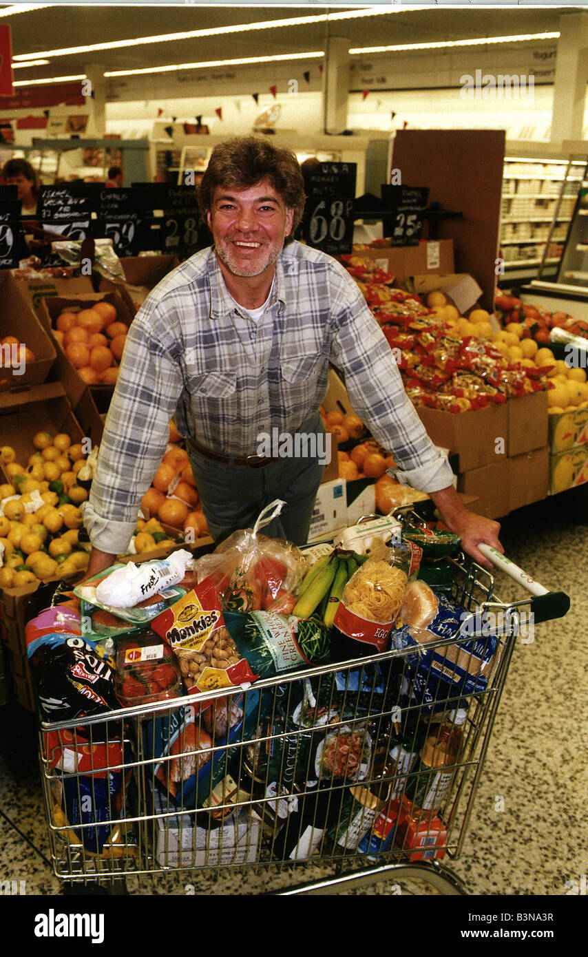 Matthew Kelly TV Presenter with food shopping Stock Photo - Alamy