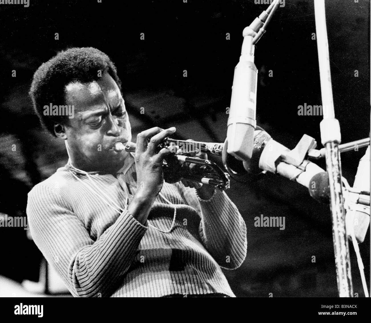 MILES DAVIS US jazz musician at the 1970 Isle of Wight Festival in ...