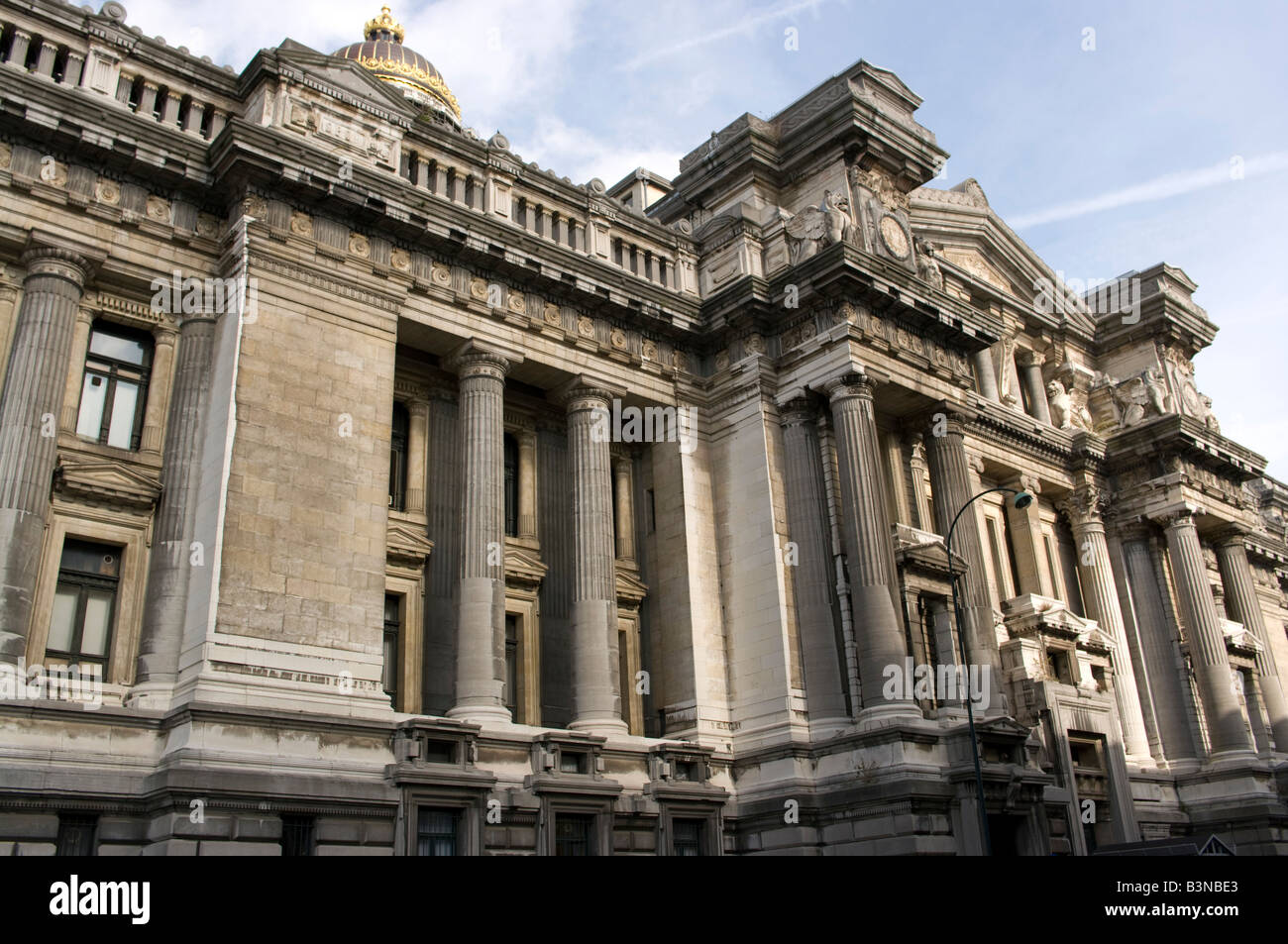 Justice palace hi-res stock photography and images - Alamy