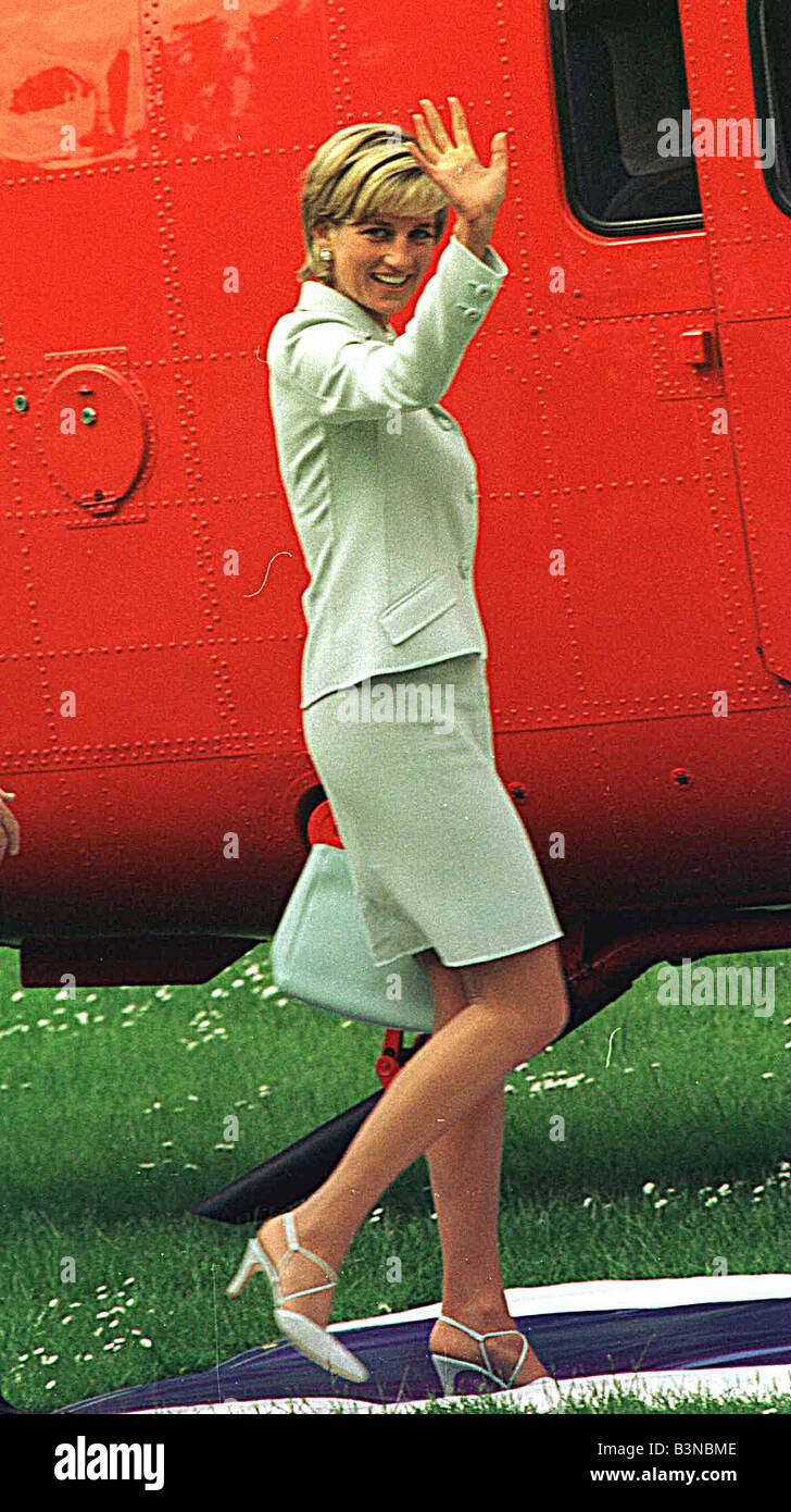 Getting ready for queen hi-res stock photography and images - Alamy