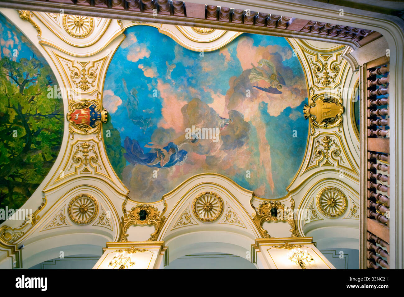Ceiling inside hi-res stock photography and images - Alamy