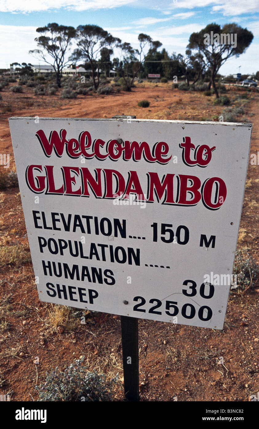 Welcome sign, rural Australia Stock Photo - Alamy