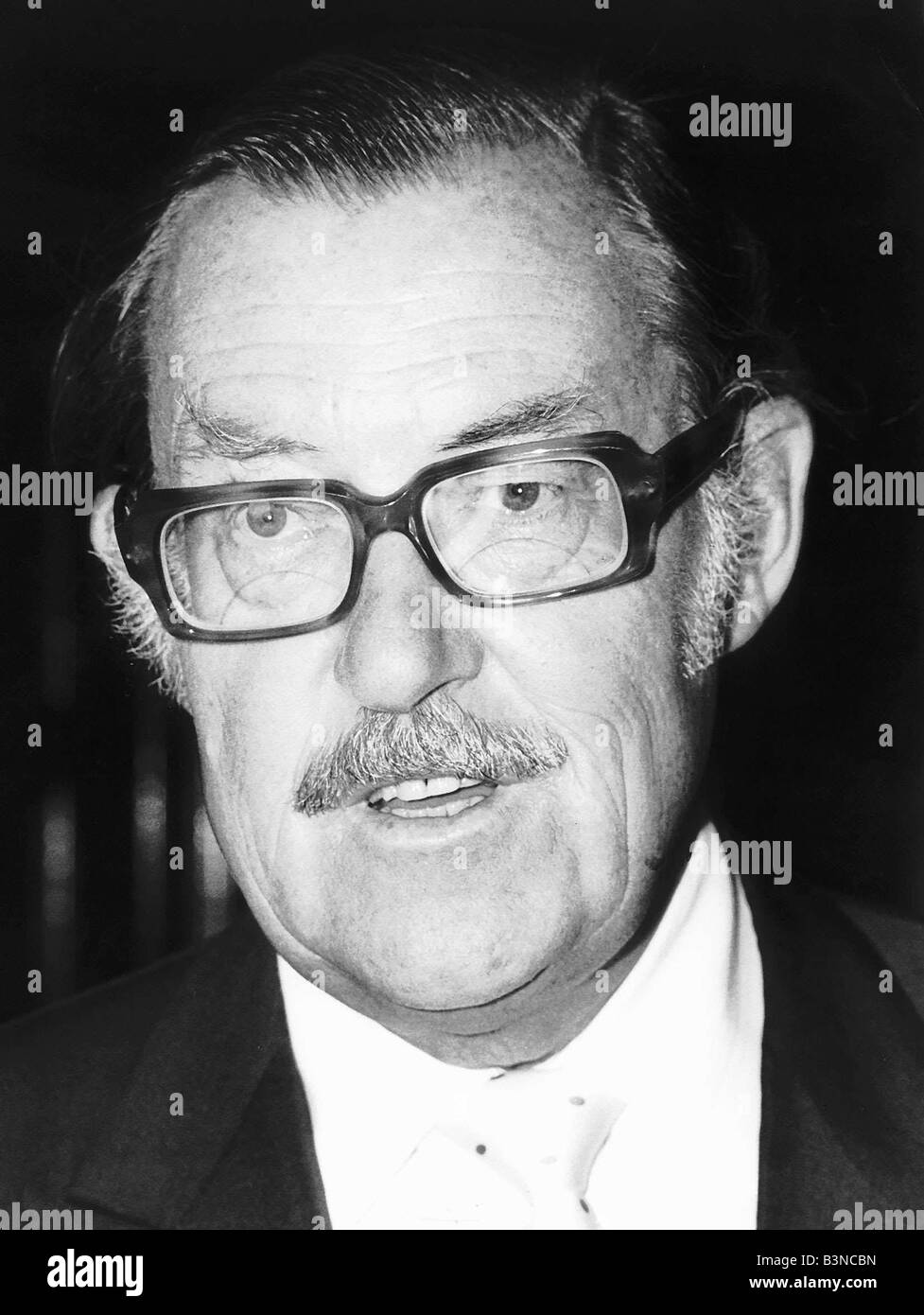 Alan Whicker TV Presenter at Lime Grove Studios Mirrorpix Stock Photo ...
