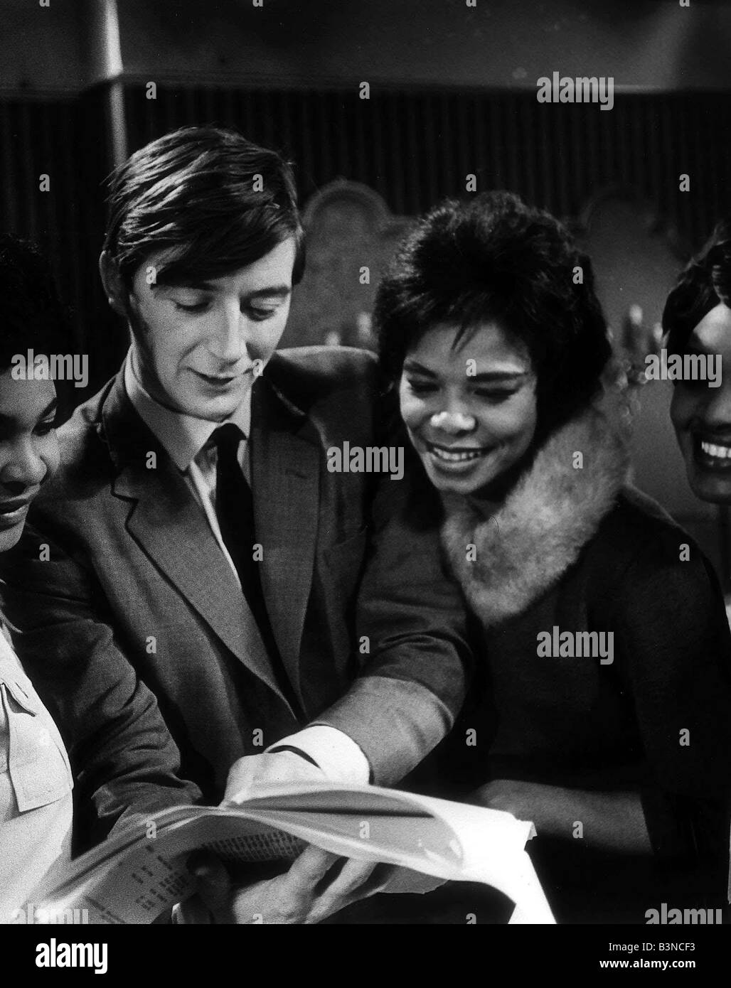 Tv emergency ward 10 hi-res stock photography and images - Alamy