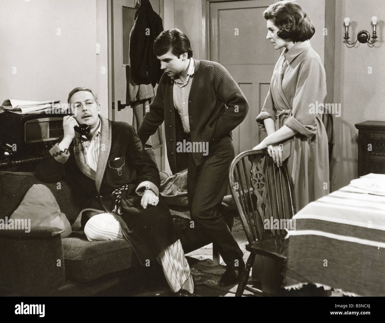 Crossroads uk tv series 1964 hi-res stock photography and images - Alamy