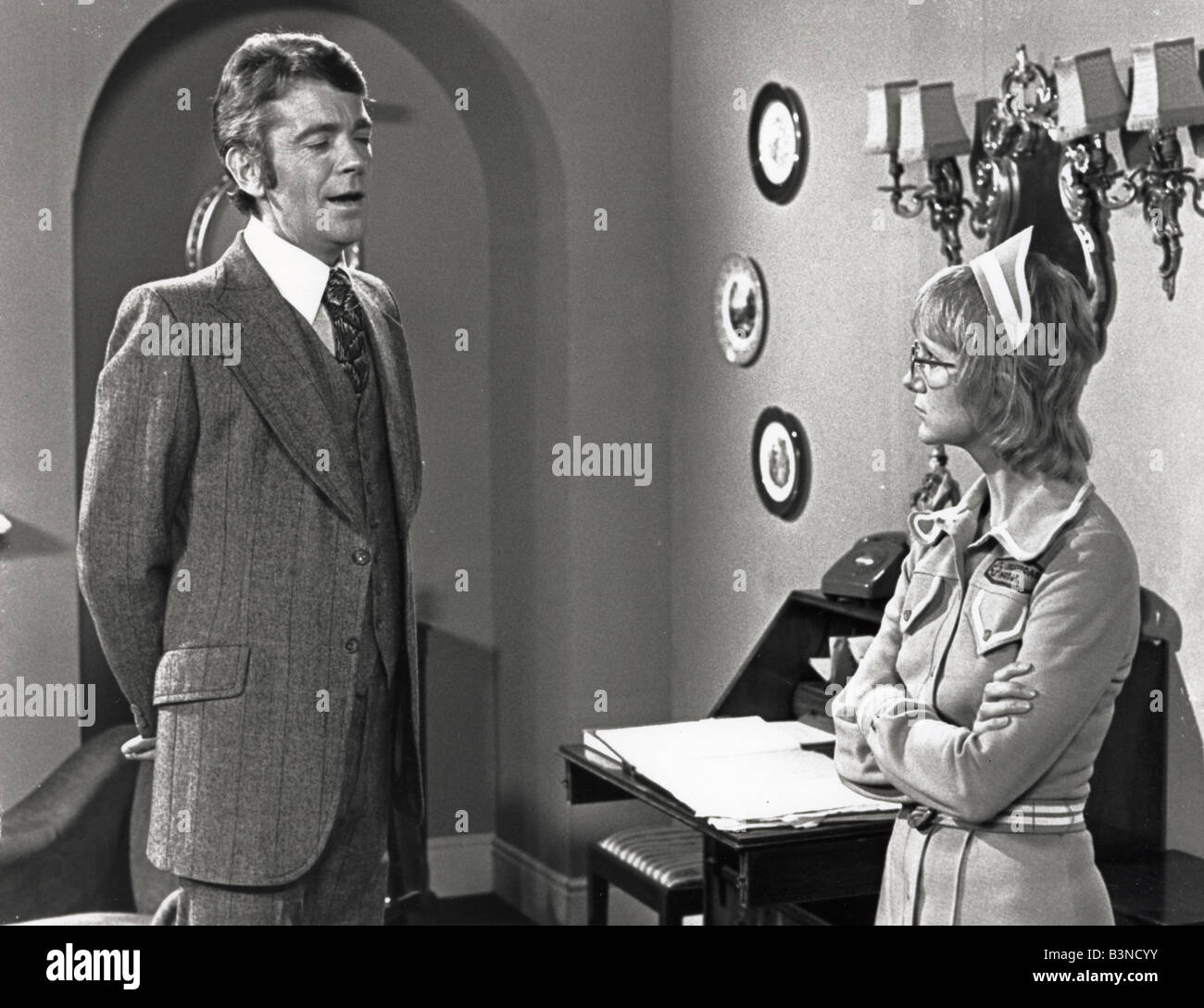 Crossroads uk tv series 1964 hi-res stock photography and images - Alamy