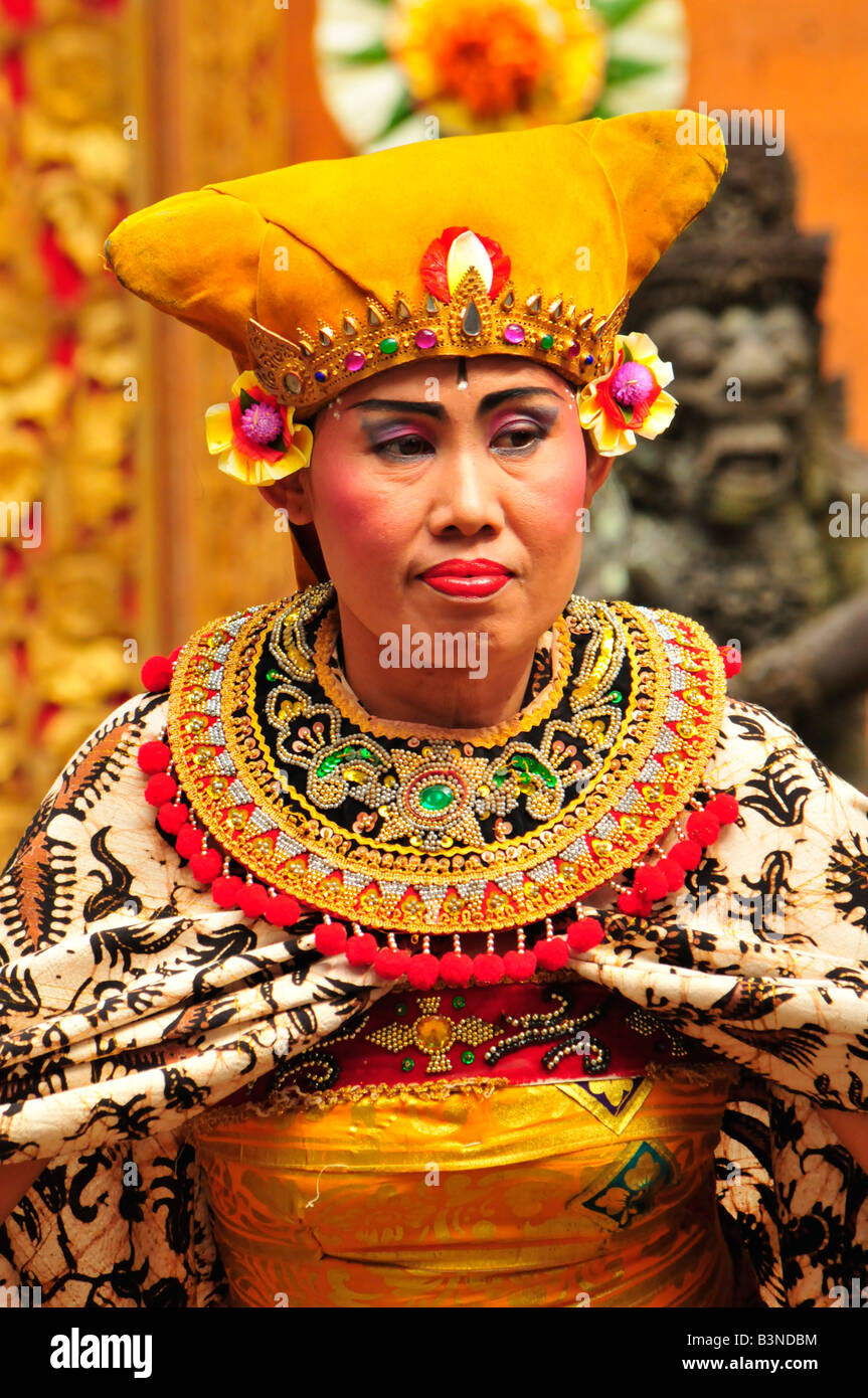 barong dancer, barong dance , batubulan , island of bali , indonesia ...