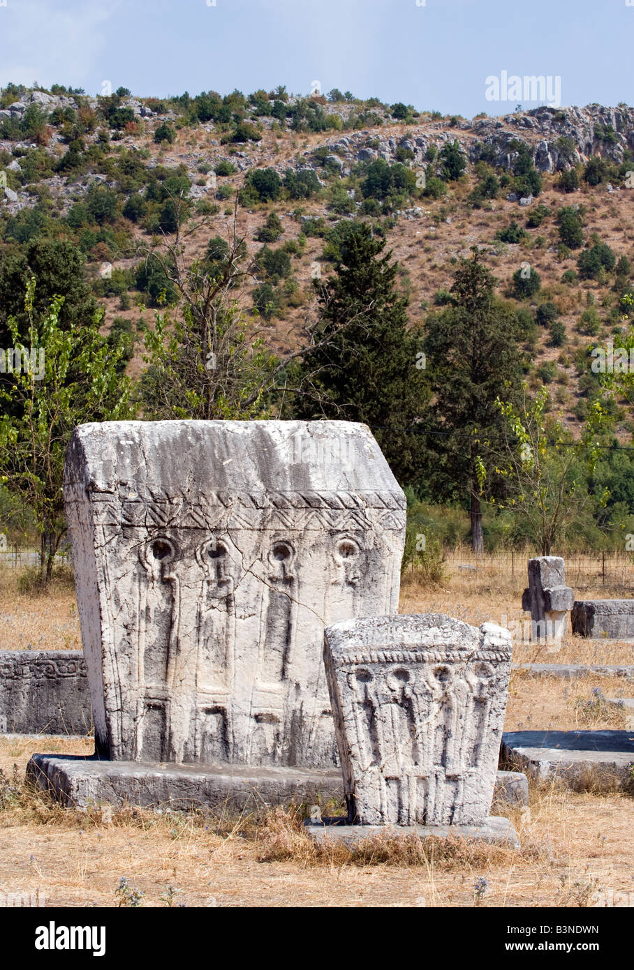 Necropolis ancient graveyard hi-res stock photography and images - Alamy