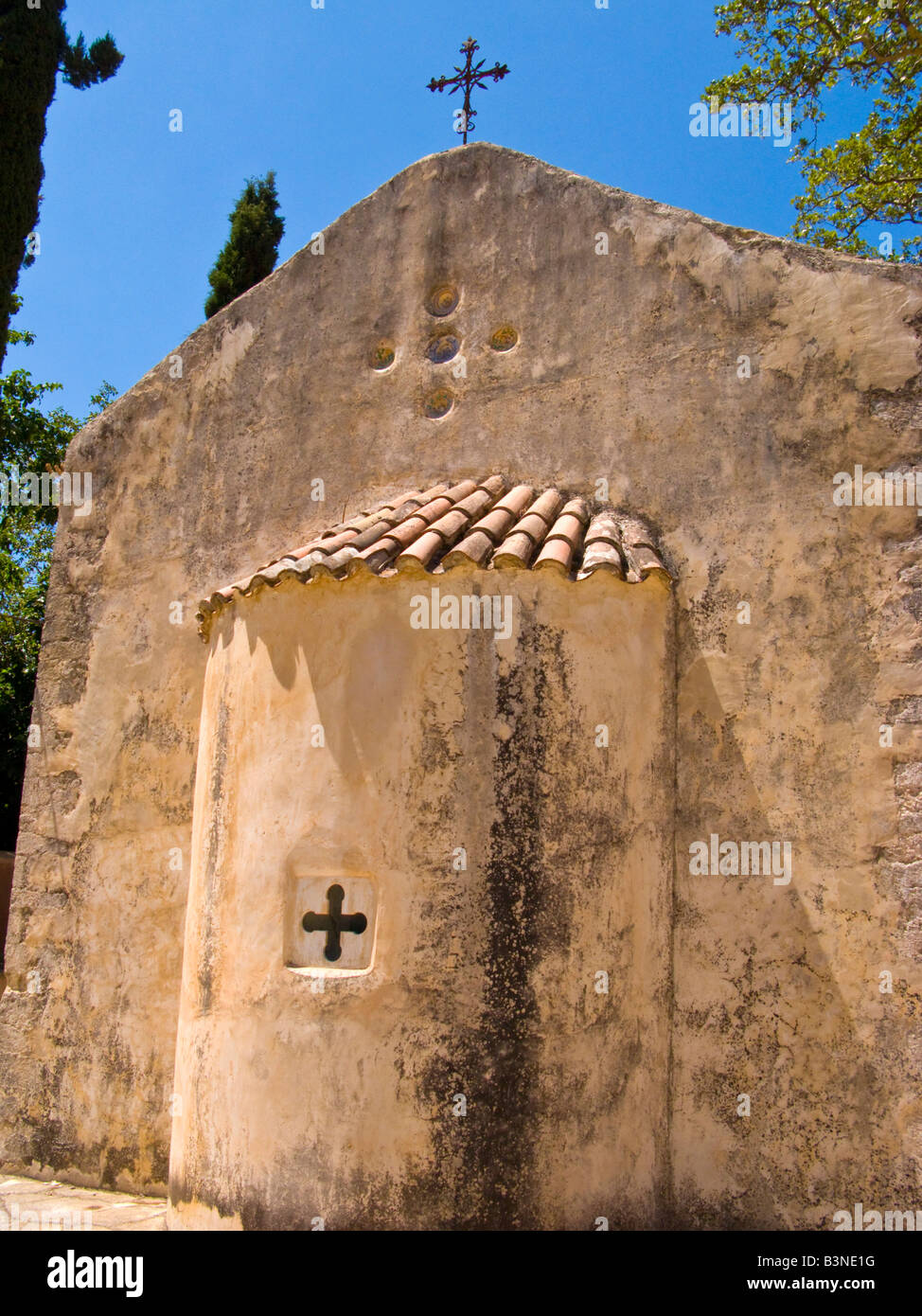 Small church Theriso gorge Crete Stock Photo - Alamy