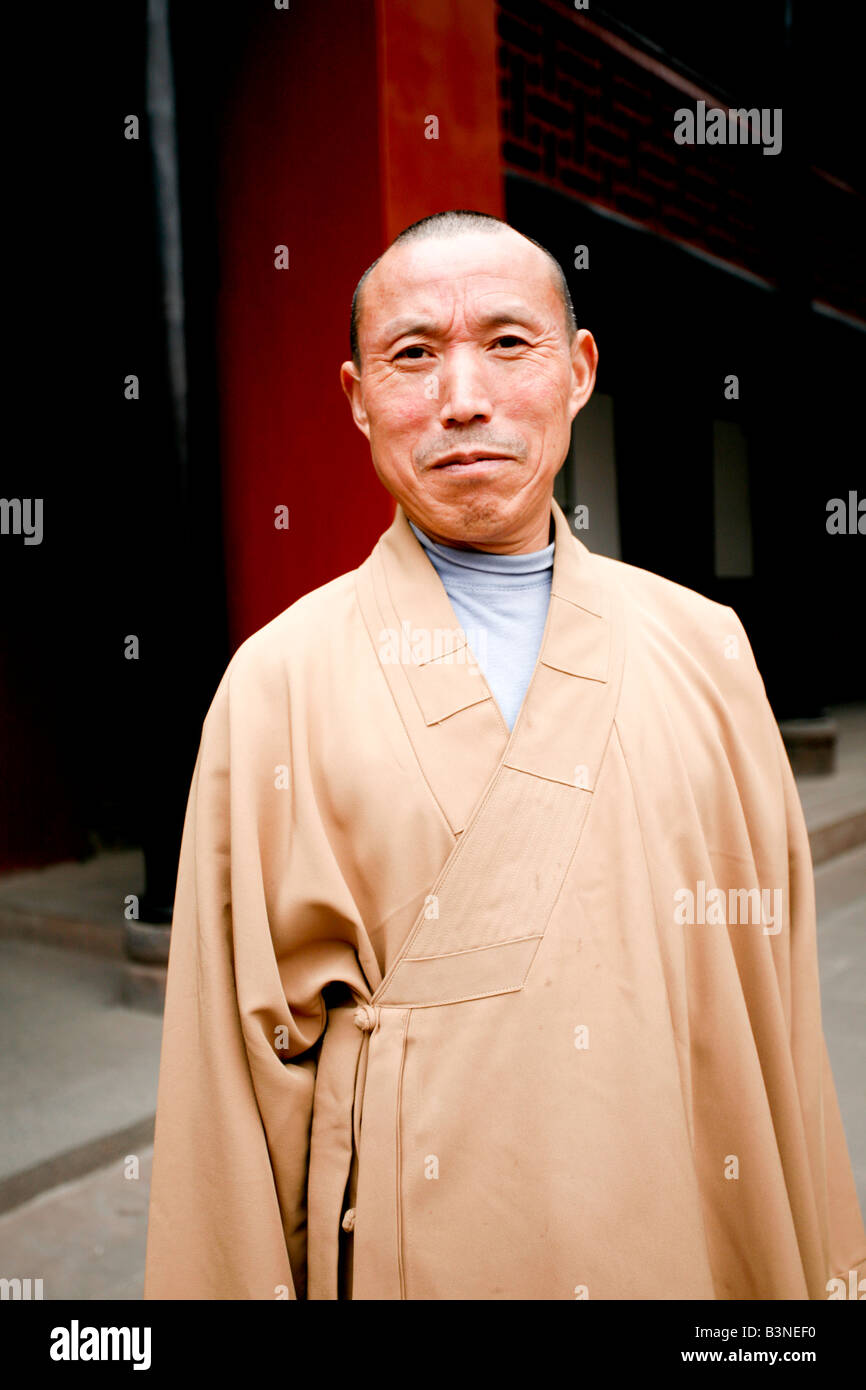Chinese robe hi-res stock photography and images - Alamy