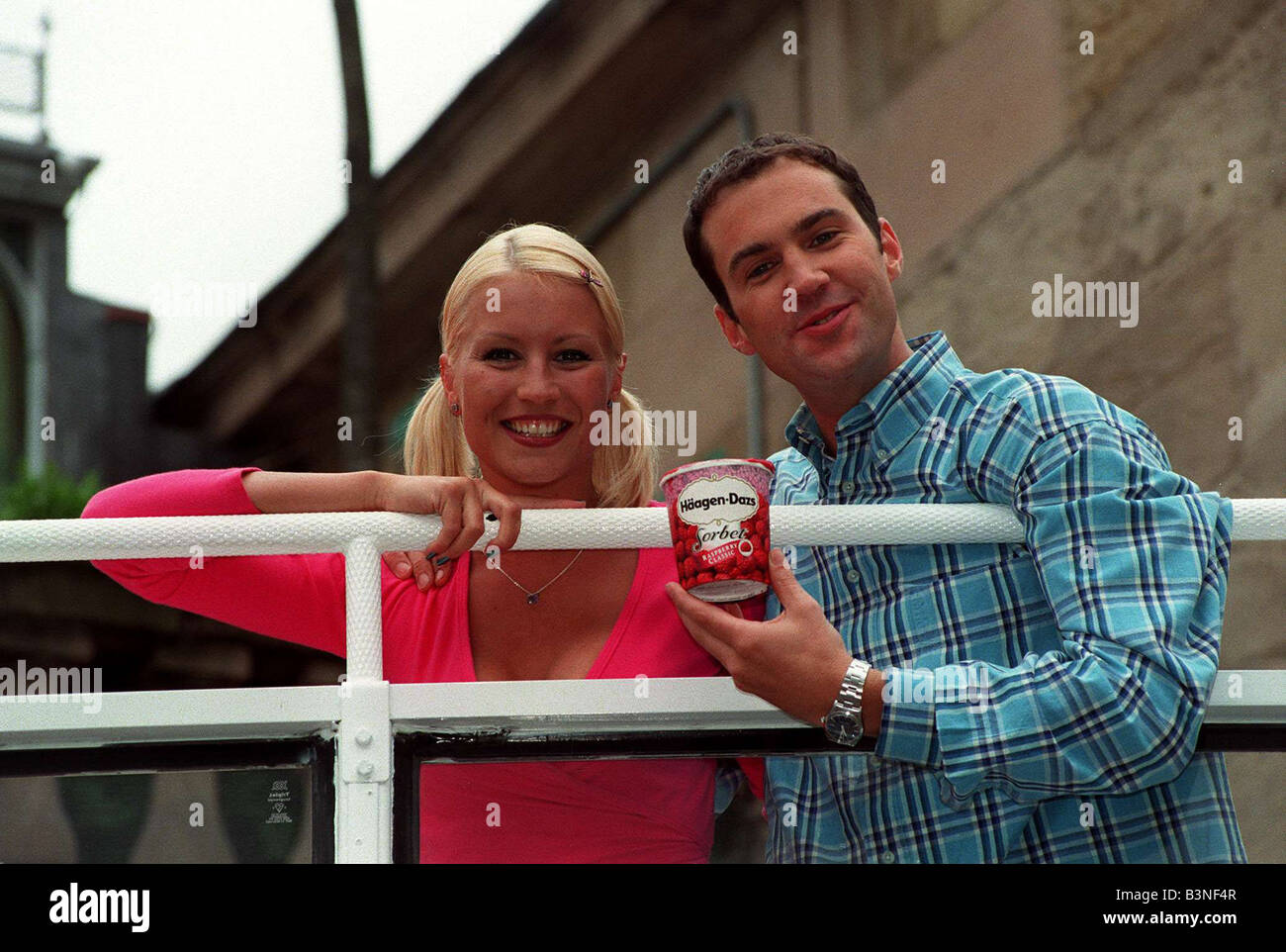 Johnny Vaughan TV Presenter June 1998 Presenter of the big breakfast ...