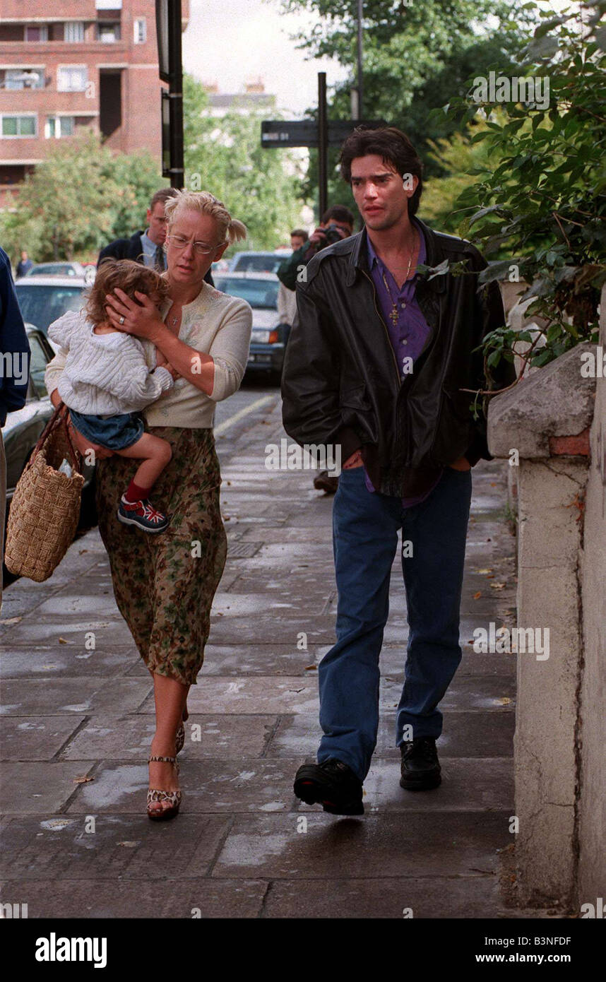 Paula Yates TV Presenter September 1998 Leaving her home in Notting ...