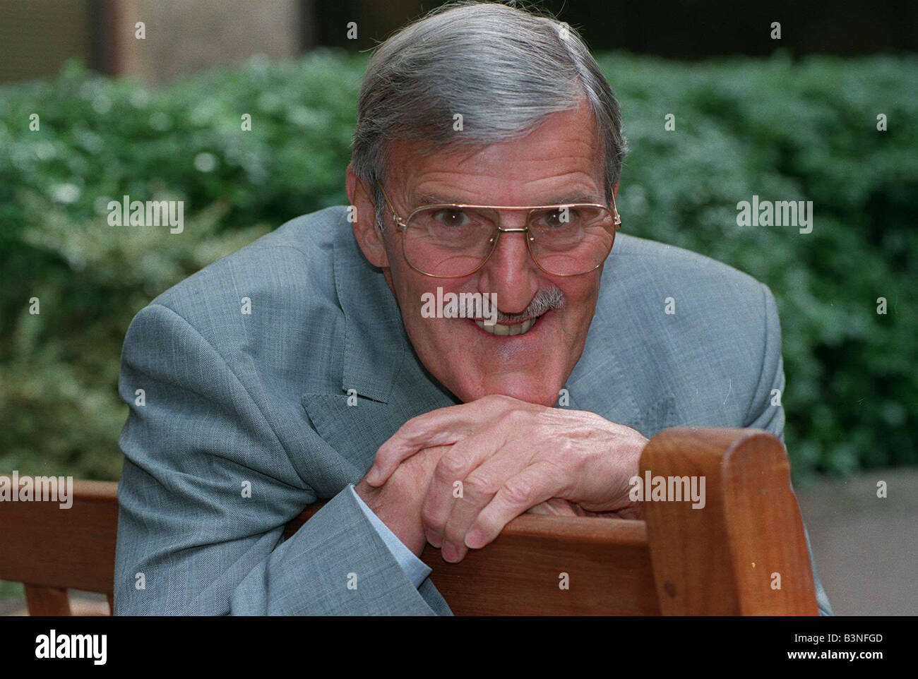 Jimmy Hill SKY TV Presenter October 1998 Football presenter mirrorpix ...