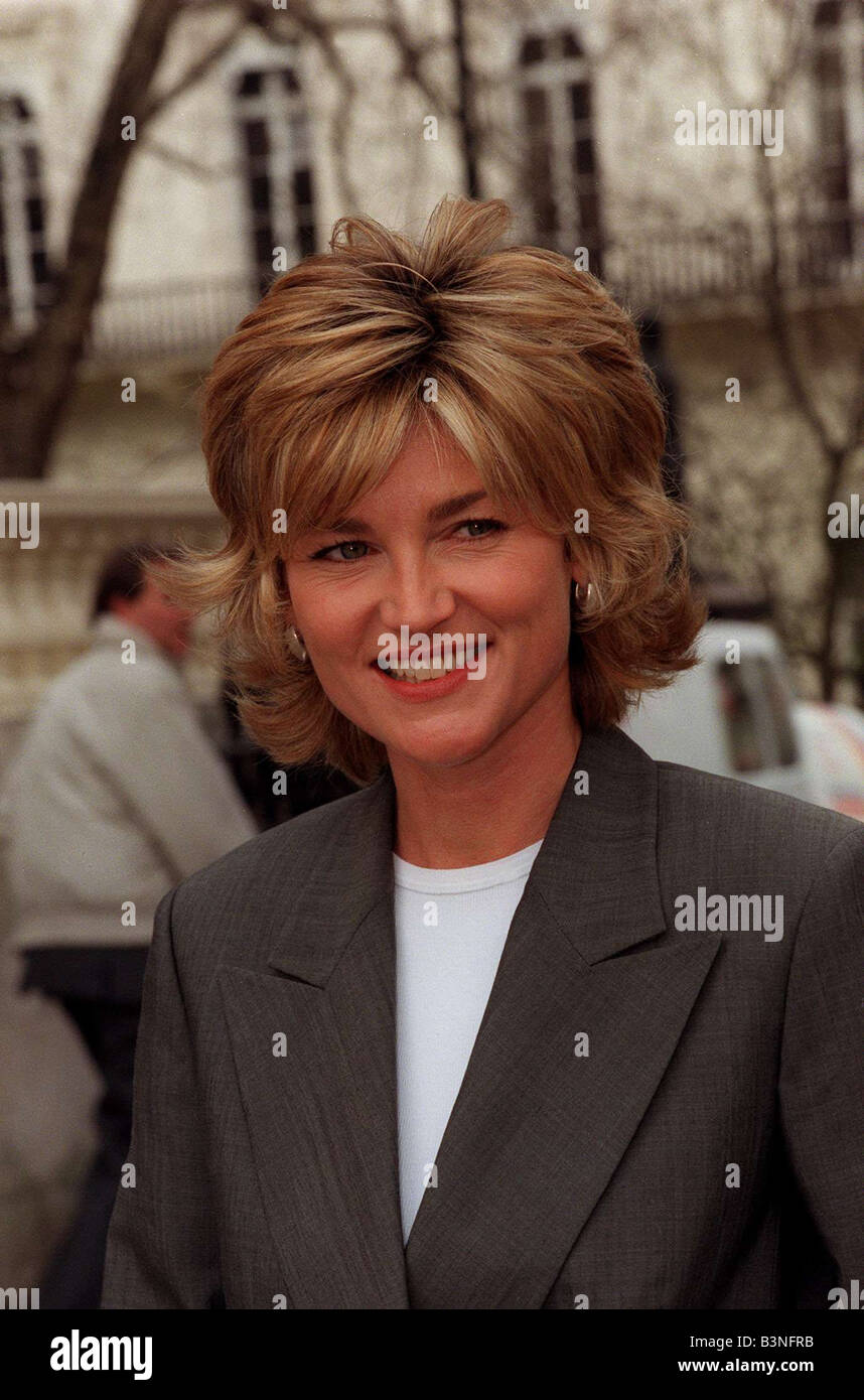 Anthea turner 1990 hi-res stock photography and images - Alamy
