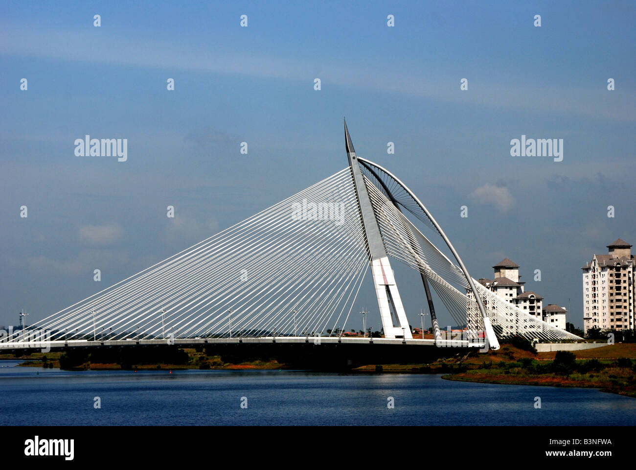 Infrastructure bridge putrajaya architecture hi-res stock photography ...