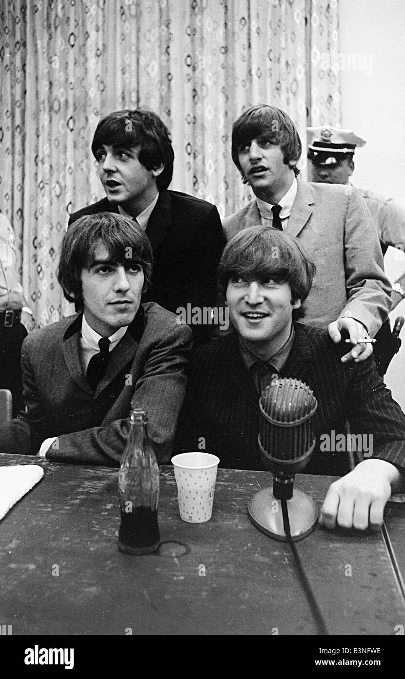 Beatles concert 1964 usa hi-res stock photography and images - Alamy