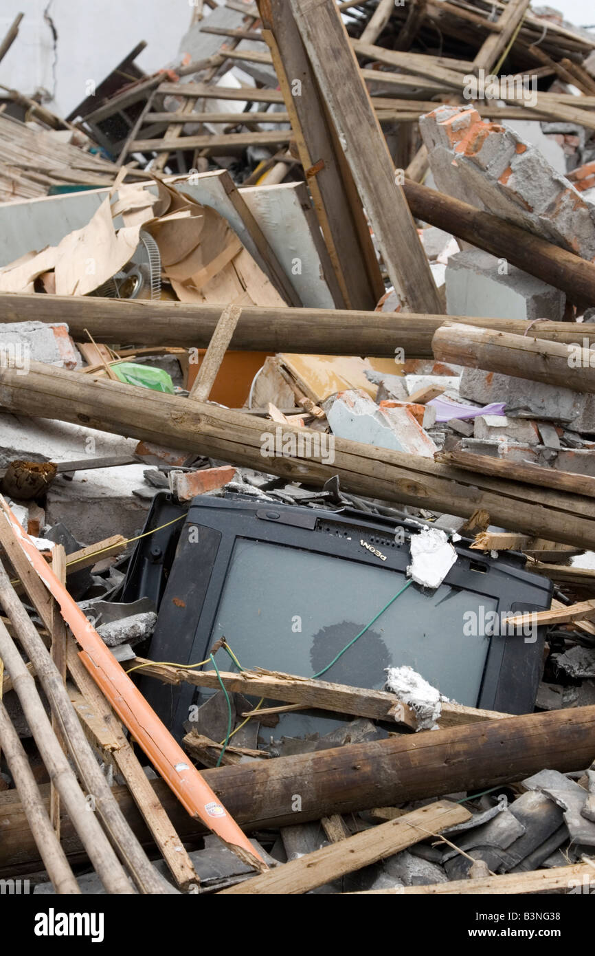 Ruins 2008 sichuan earthquake hi-res stock photography and images - Alamy