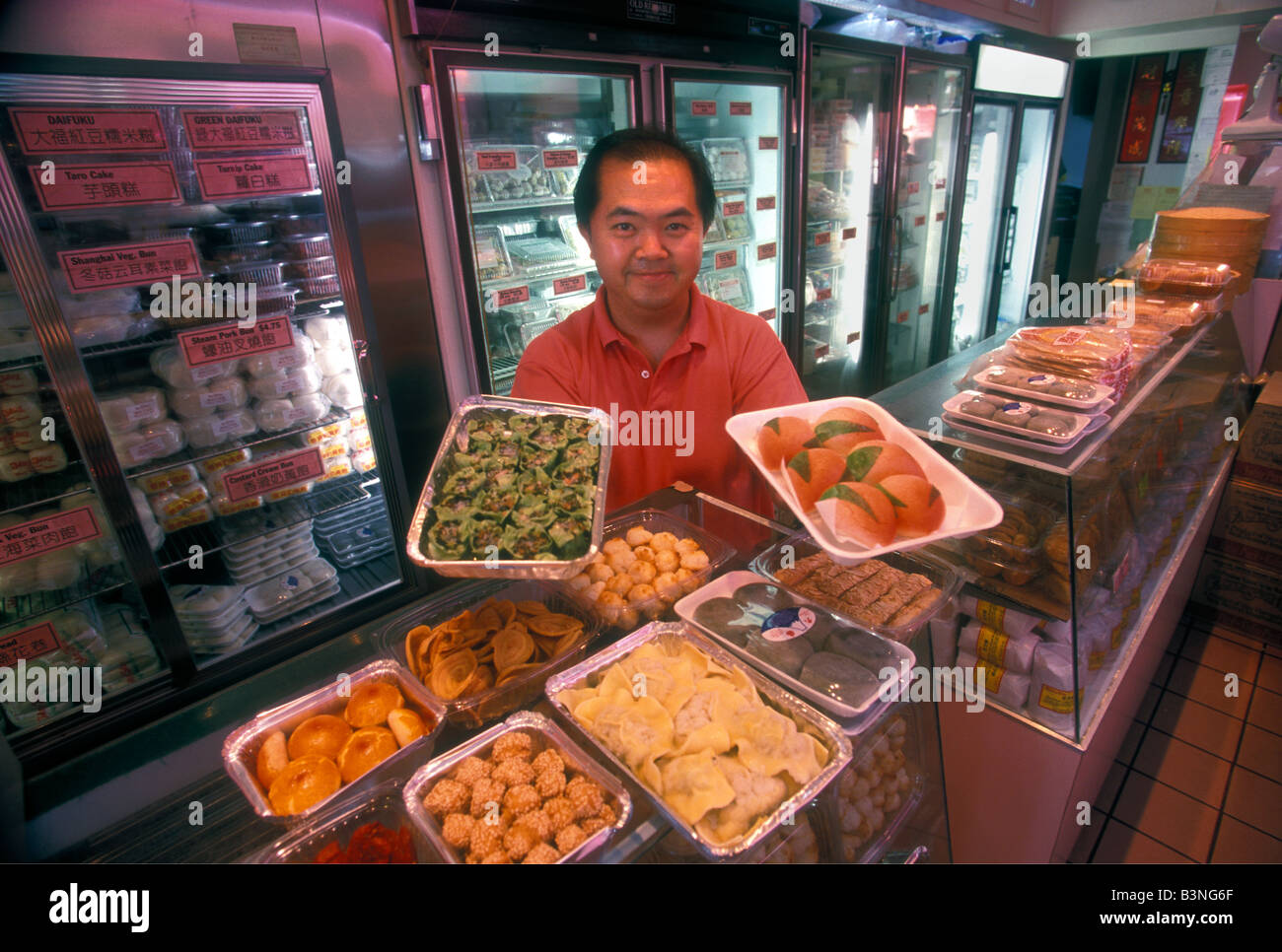 Food counter with chinese food display hi-res stock photography and ...