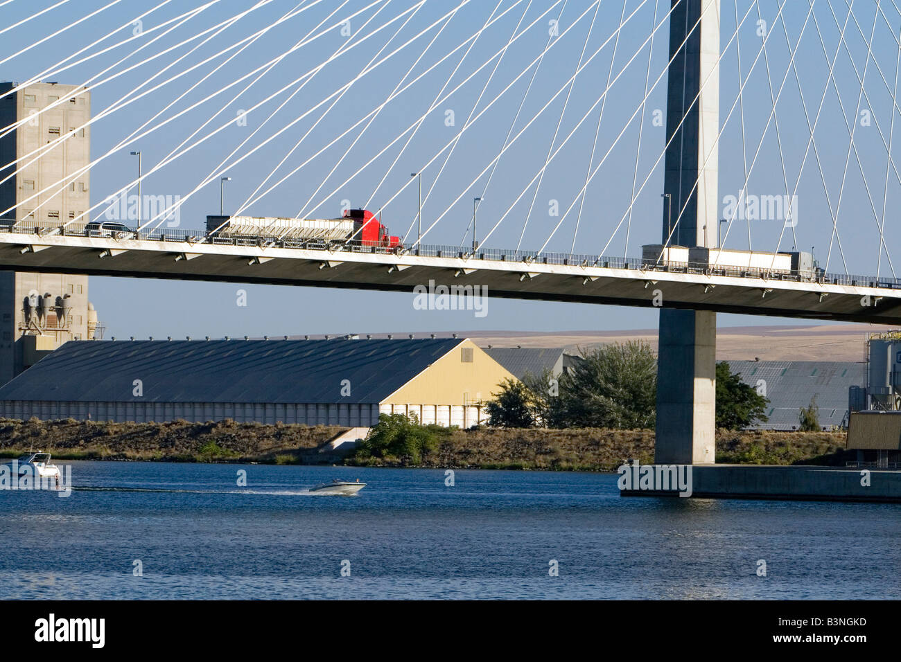 Long haul trucks cross the Ed Hendler Bridge spanning the Columbia ...