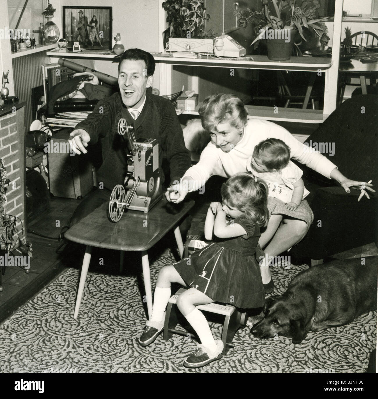 BRUCE FORSYTHE UK entertainer with his first wife Penny Calvert about ...