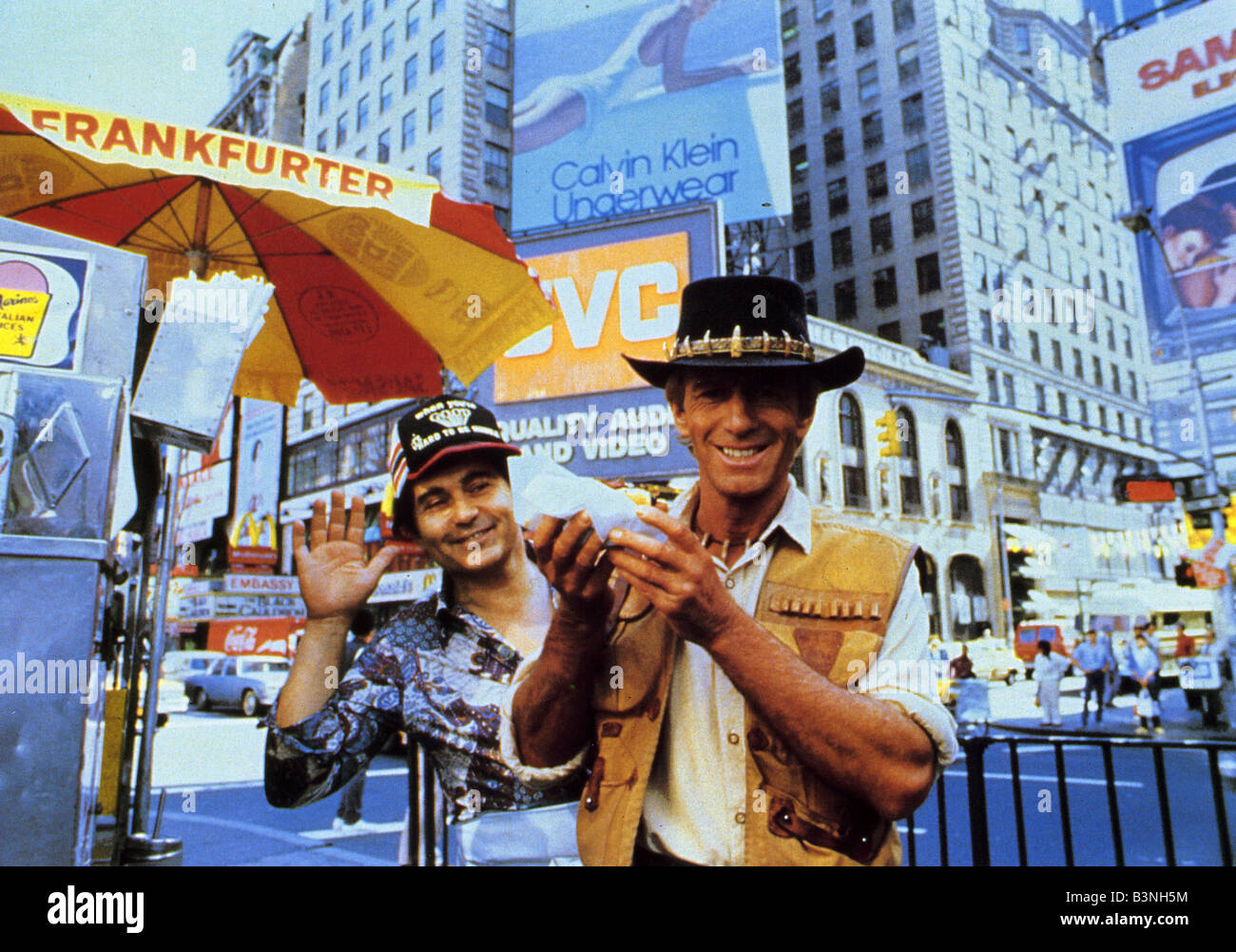 Crocodile dundee (1986) hi-res stock photography and images - Alamy