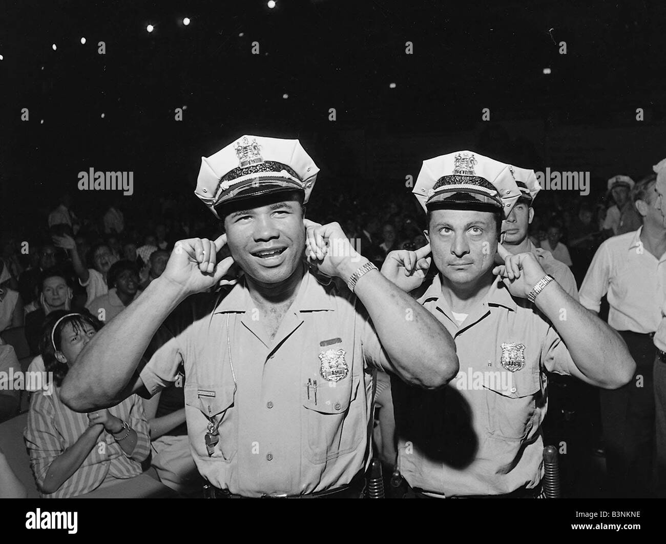 Beatles concert 1964 america hi-res stock photography and images - Alamy