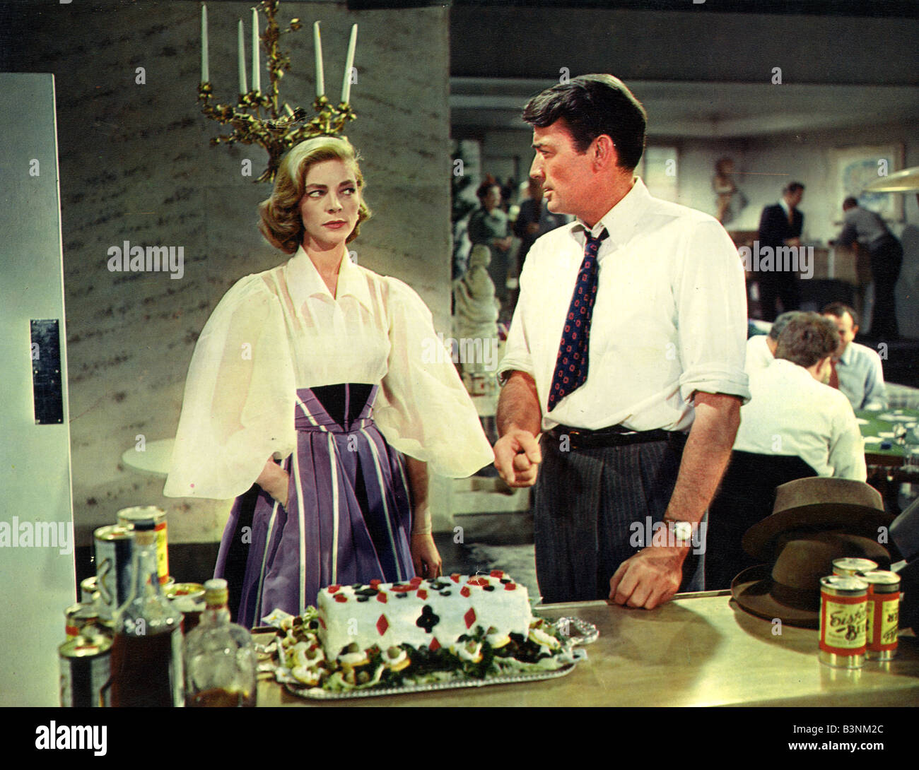 DESIGNING WOMAN 1957 MGM film with Gregory Peck and Lauren Bacall Stock ...