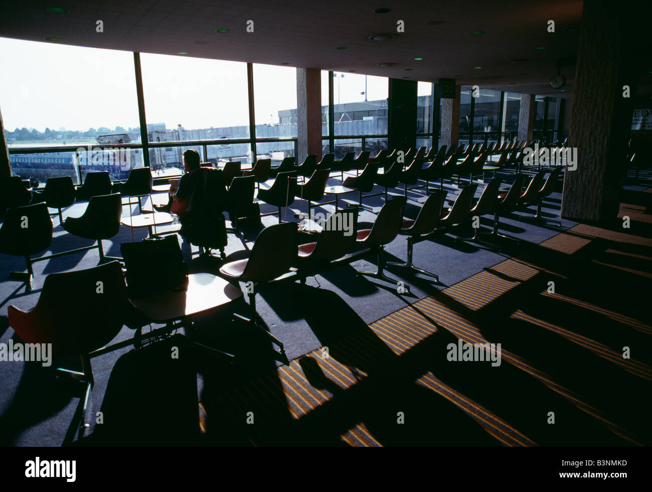 Lone gate hi-res stock photography and images - Alamy