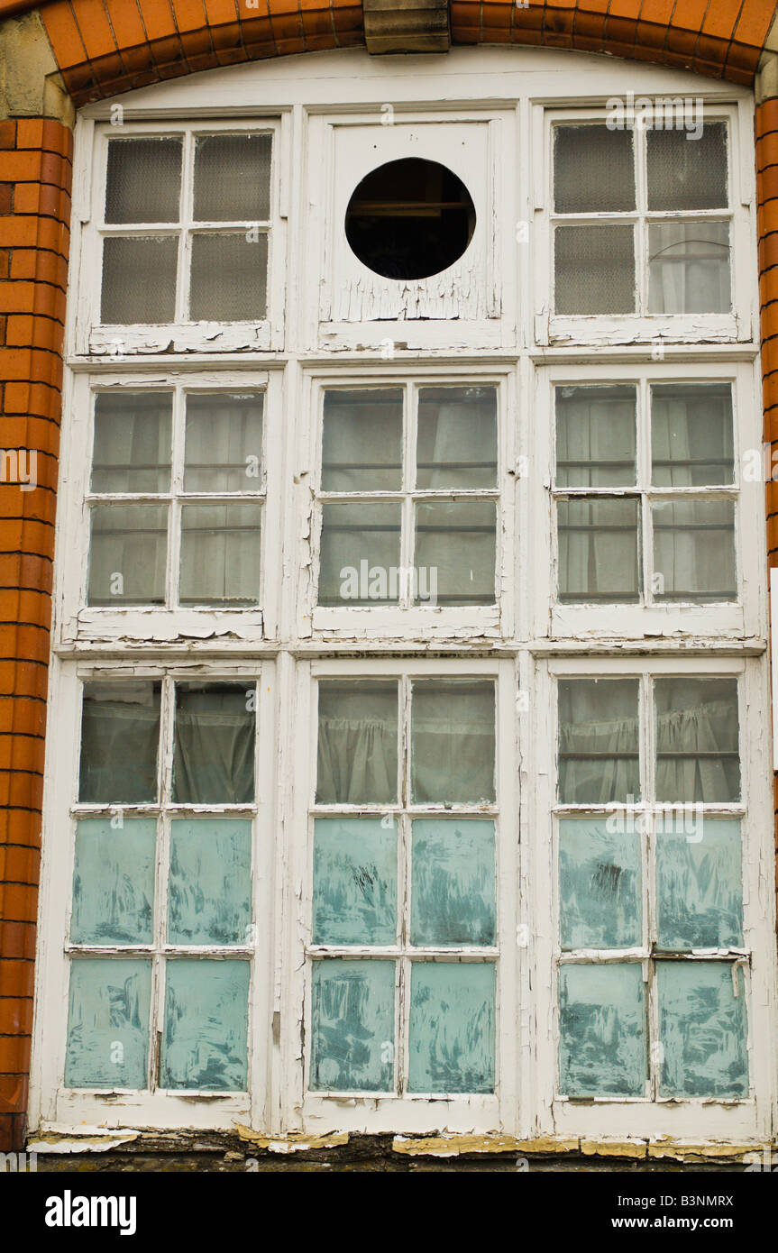 Dilapidated window hi-res stock photography and images - Alamy