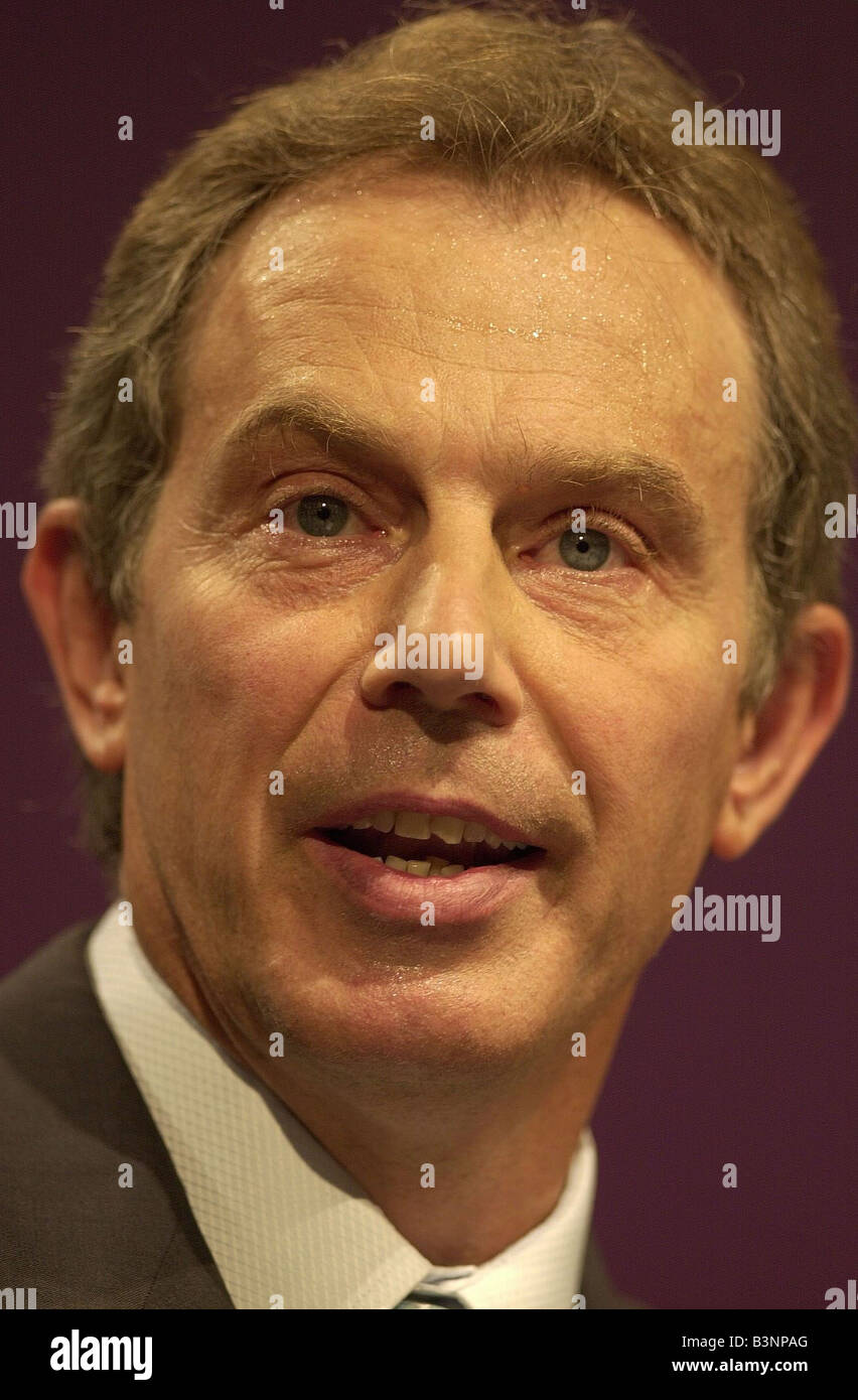 Prime minister tony blair during speech hi-res stock photography and ...