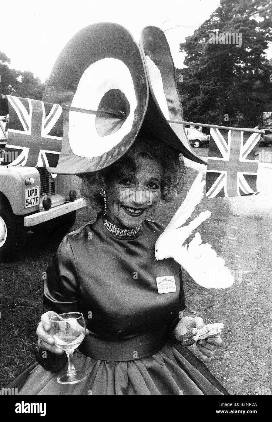 Union flag hat Black and White Stock Photos & Images - Alamy