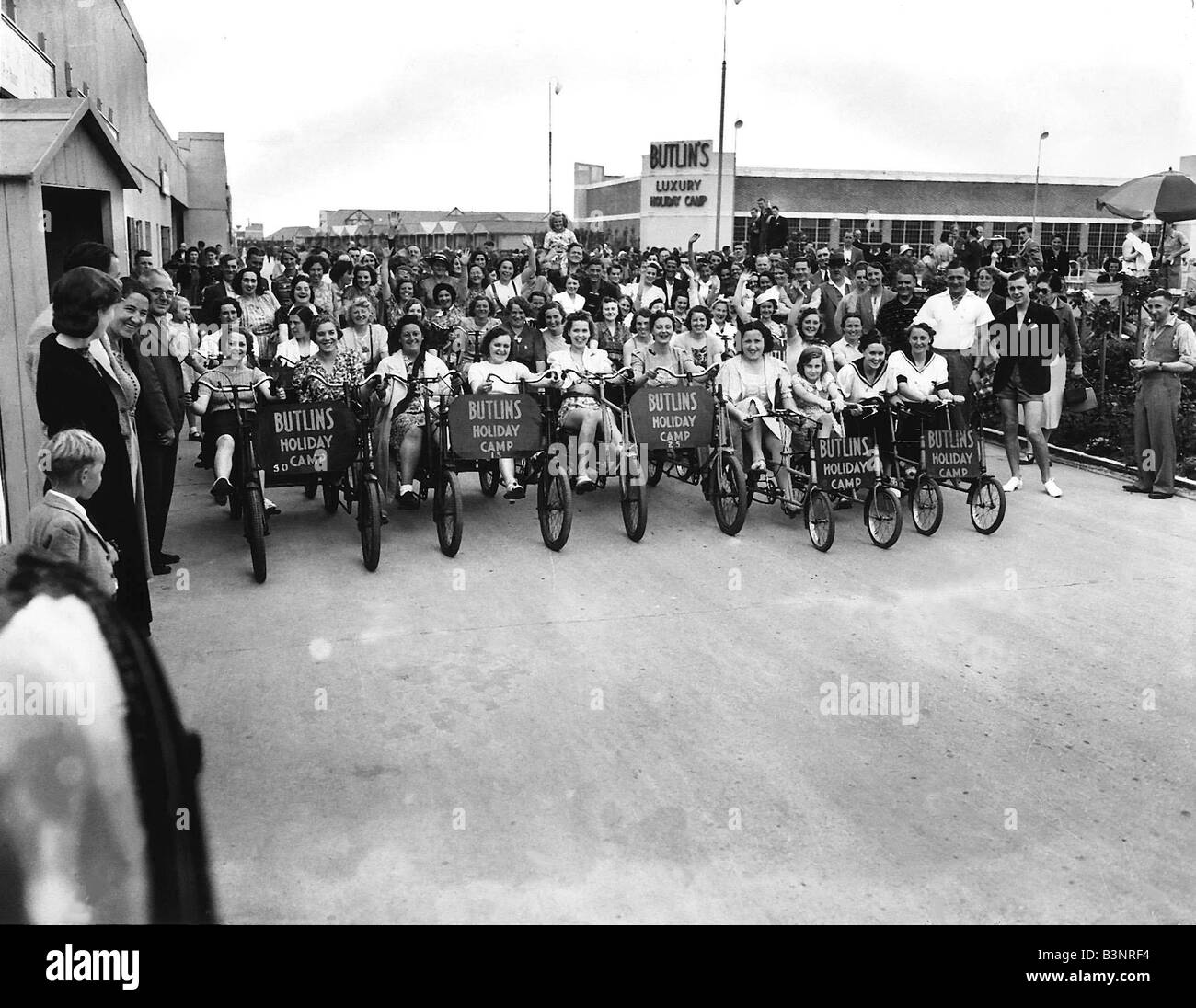 Butlins holiday ride hi-res stock photography and images - Alamy