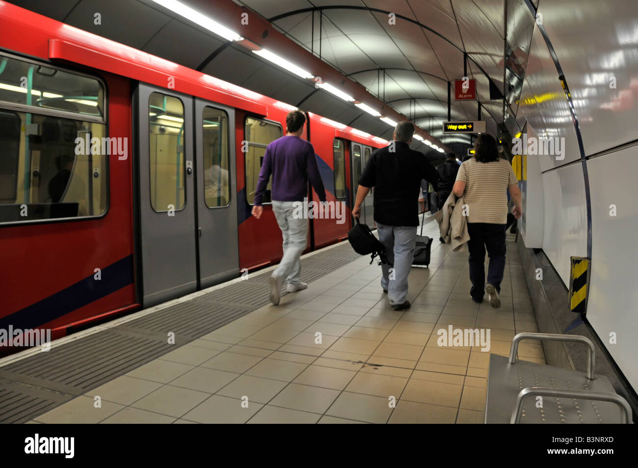 City of London Bank Station on the underground section of the Docklands ...