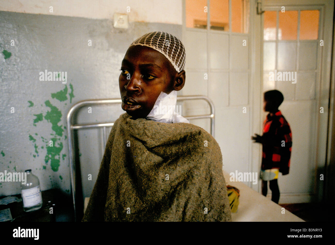 Wounded woman hi-res stock photography and images - Alamy