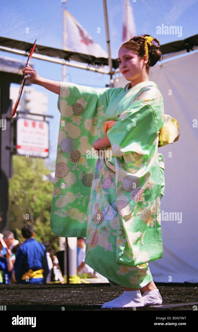 Classical Japanese Dancer Stock Photo - Alamy