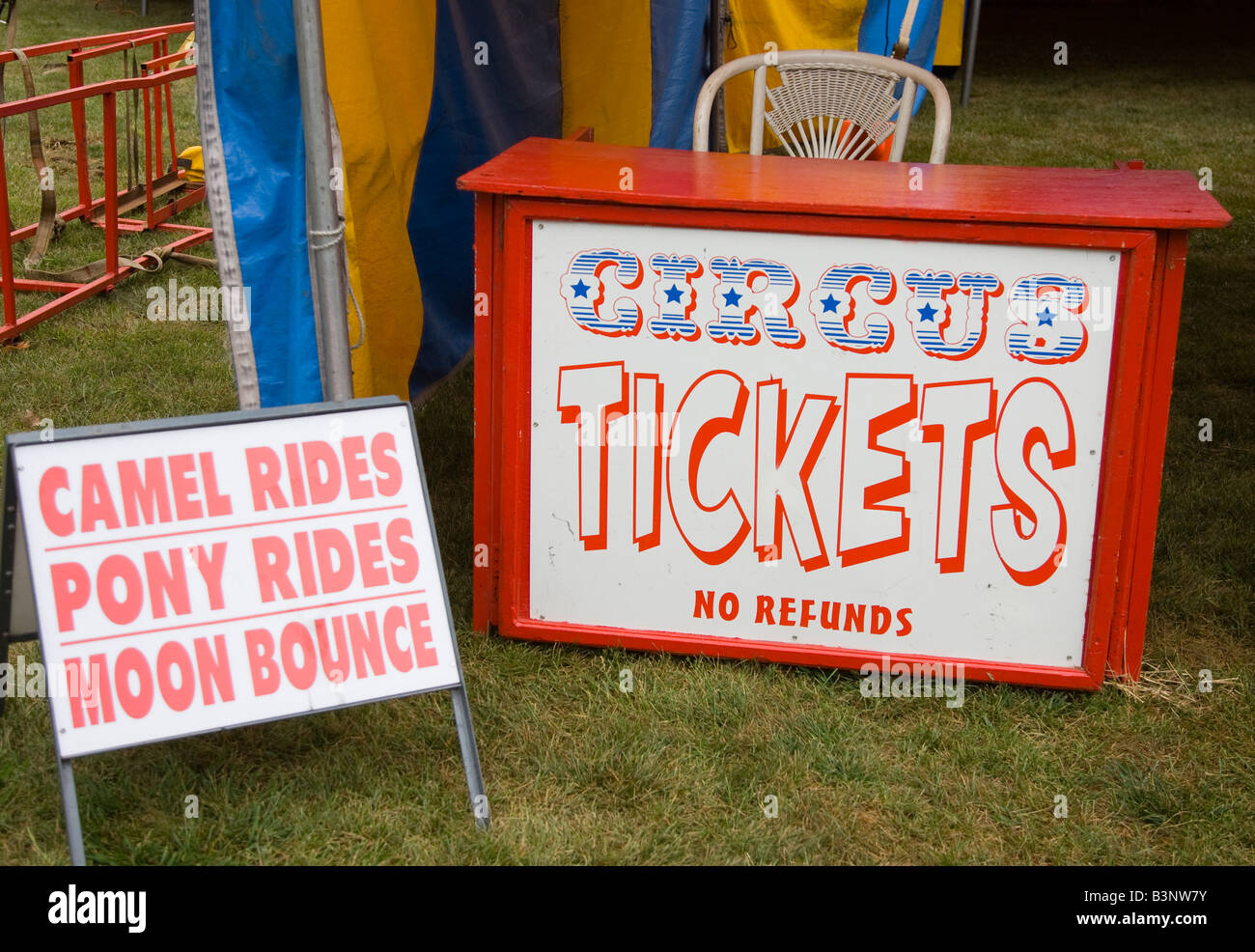 Ticket refunds hi-res stock photography and images - Alamy
