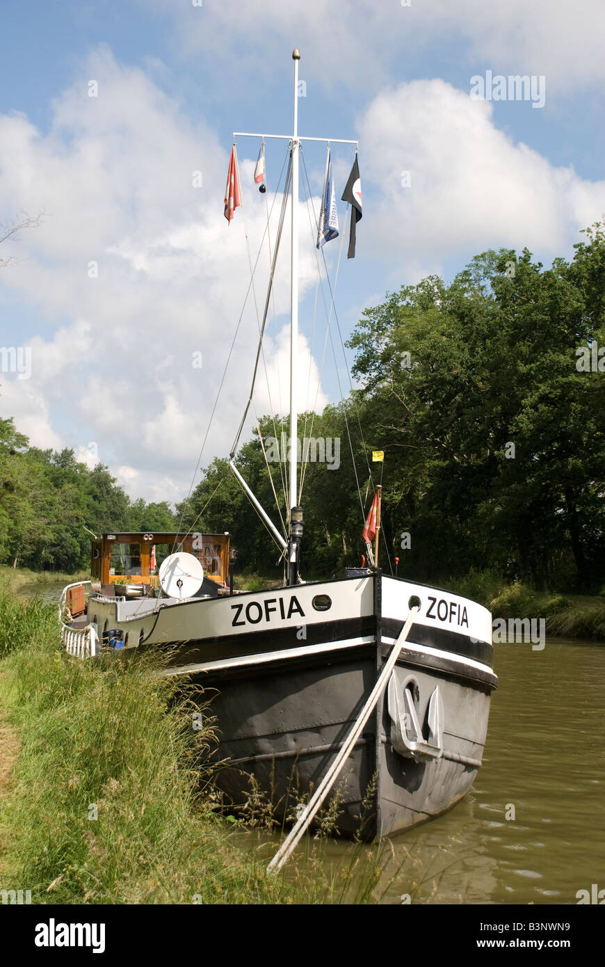 Dutch barge on canal lateral hi-res stock photography and images - Alamy