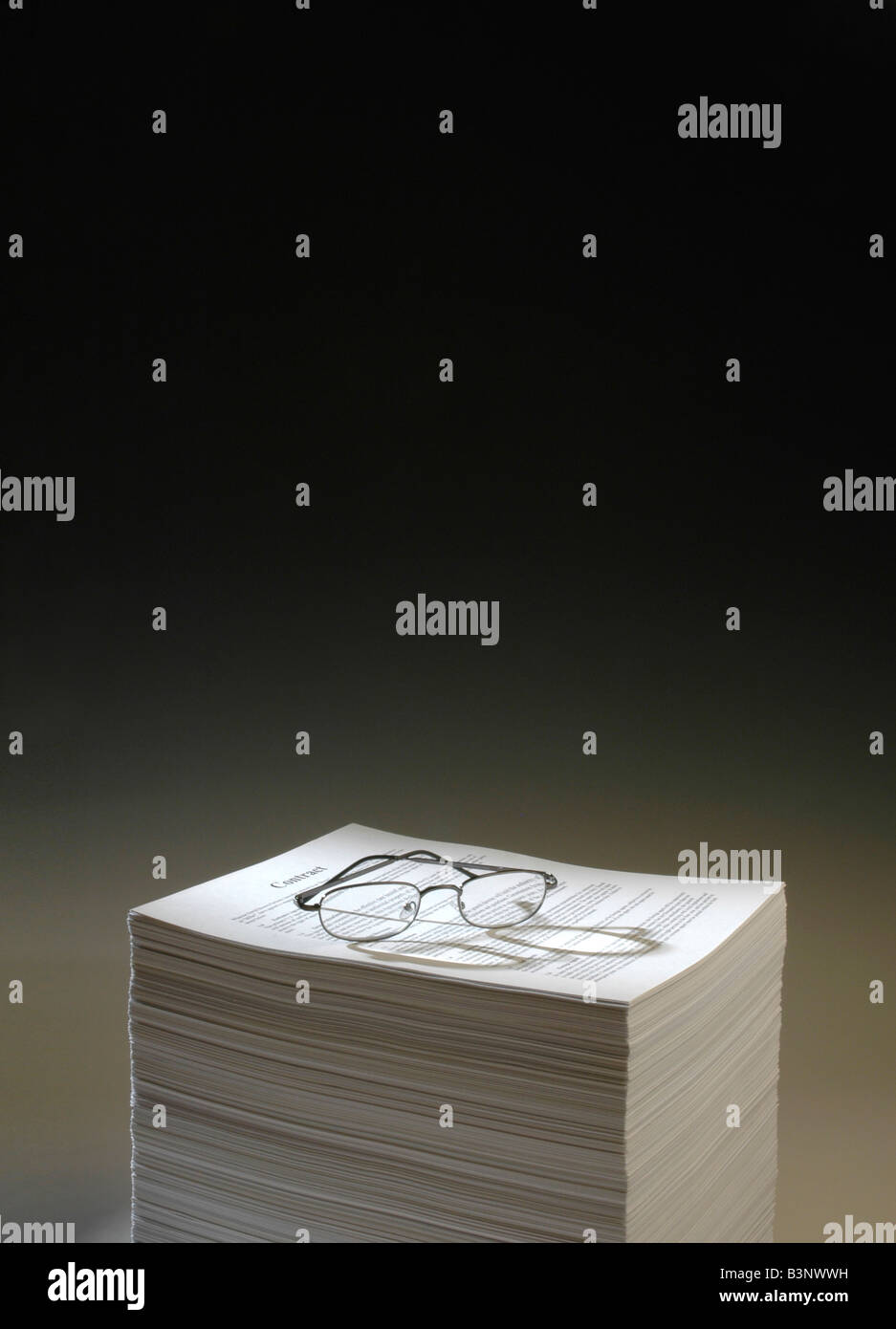 Contract civil hi-res stock photography and images - Alamy