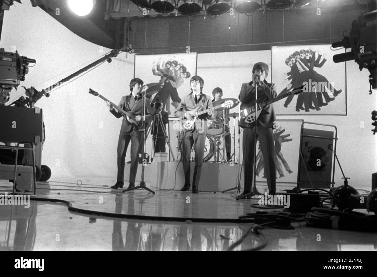 The Beatles July 1964 John Lennon Paul McCartney George Harrison Ringo ...