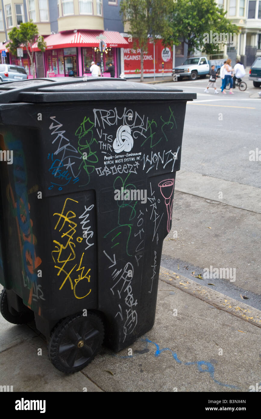 Graffiti garbage trash High Resolution Stock Photography and Images - Alamy