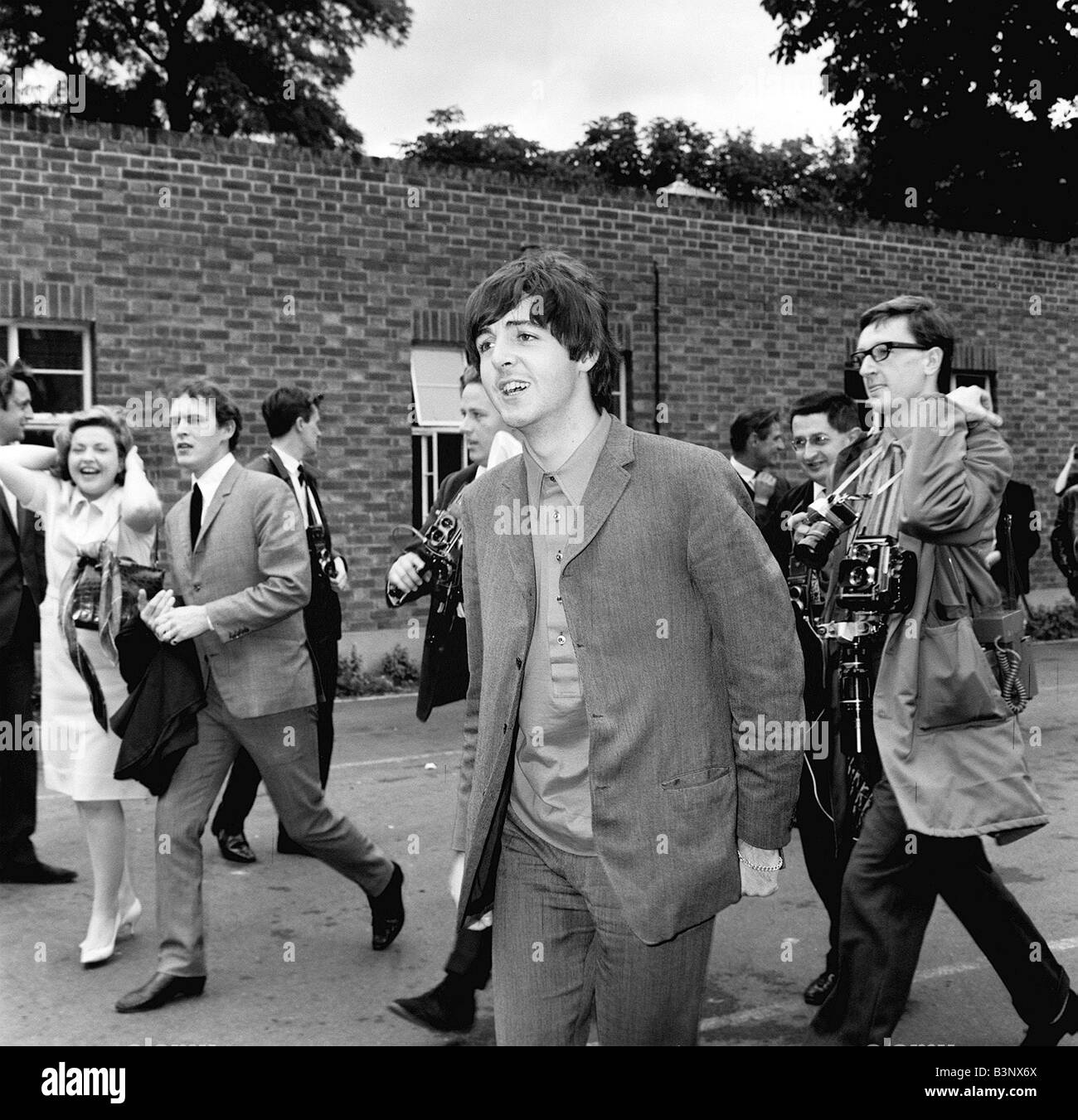 The Beatles July 1964 Paul McCartney with The Beatles at Teddington to ...