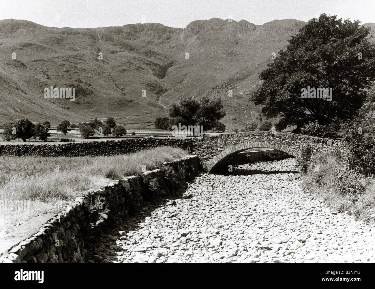 Drought 1976 river hi-res stock photography and images - Alamy