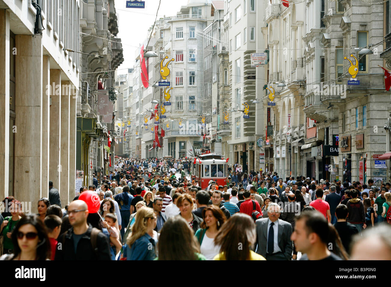 Istiklal caddesi beyoglu shopping street quarter hi-res stock ...