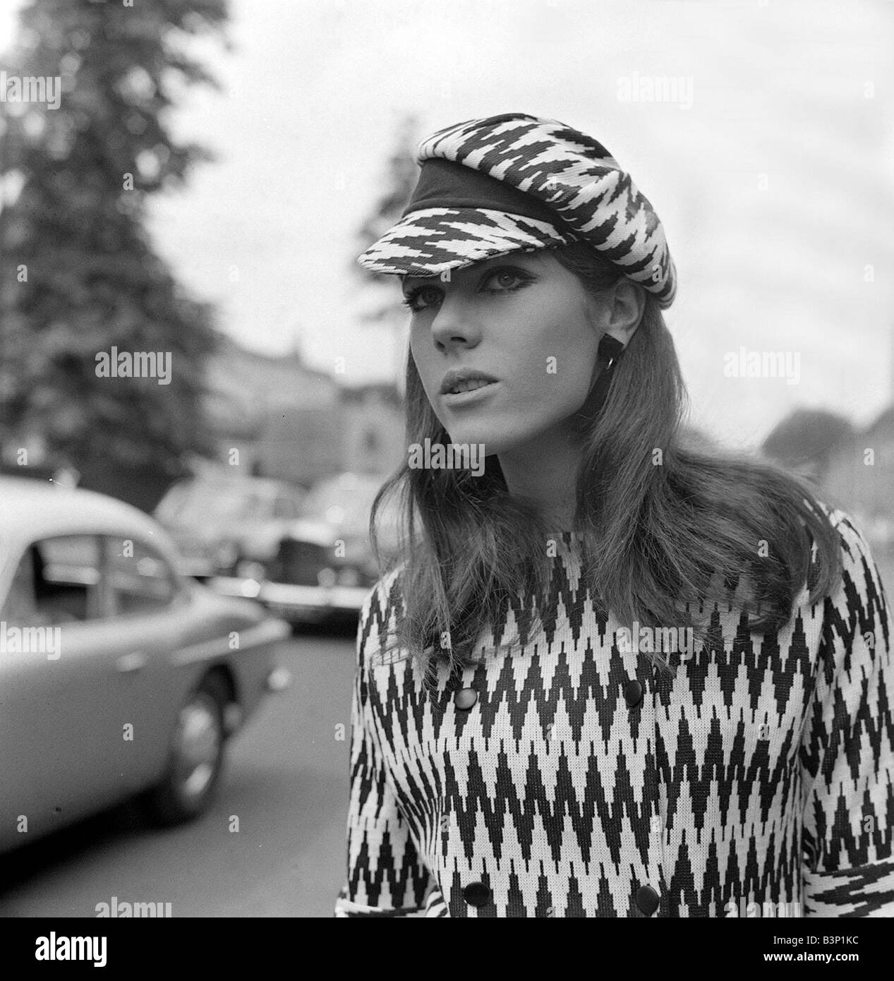 Clothing Ascot Racing Fashion June 1966 dress with zigzag pattern with ...