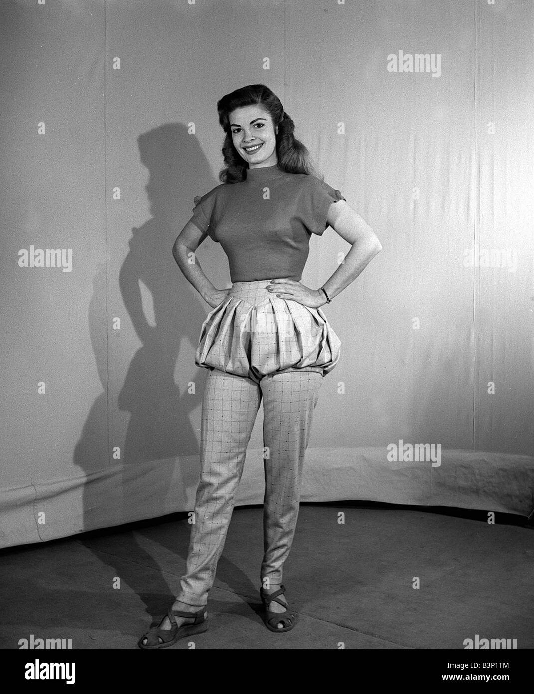 Slacks 1950s hi-res stock photography and images - Alamy