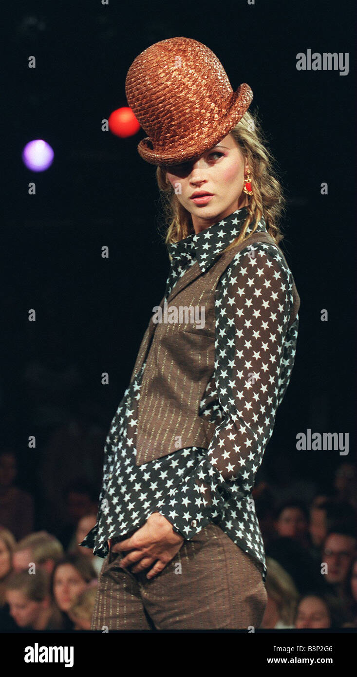 Catwalk model kate moss hi-res stock photography and images - Alamy