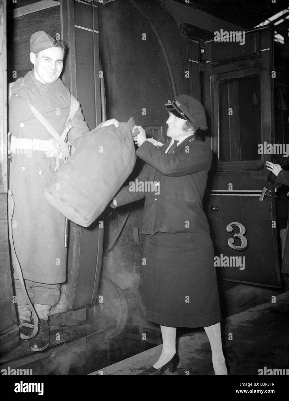 Railway porter hi-res stock photography and images - Alamy