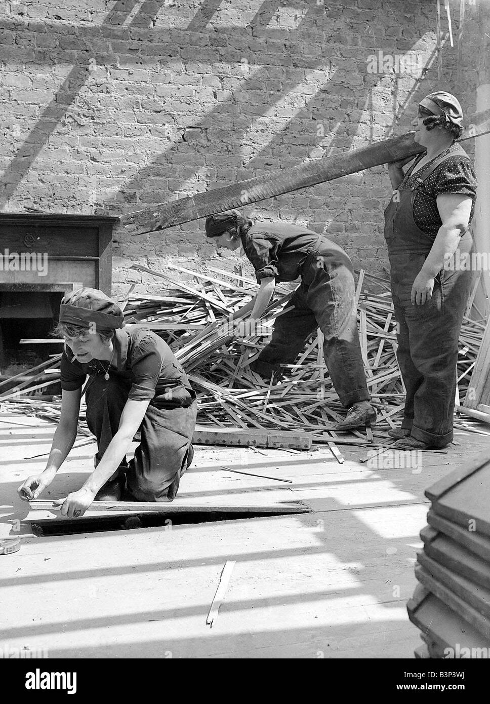World war two war effort ww2 women working employment occupations hi ...
