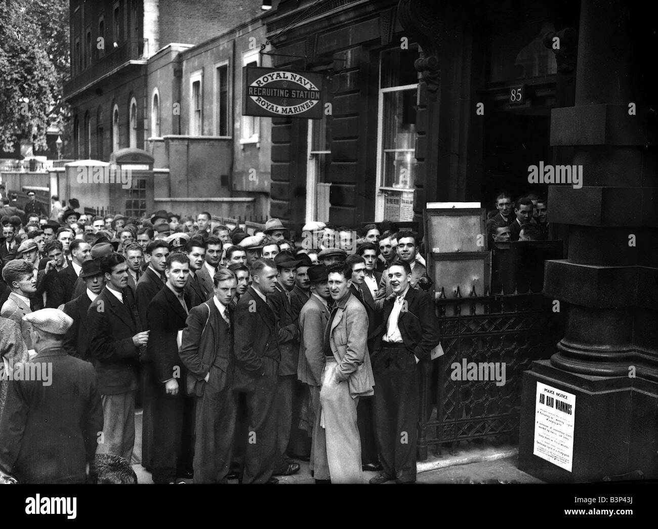 WW2 September 1939 Royal Naval recruiting station Stock Photo - Alamy